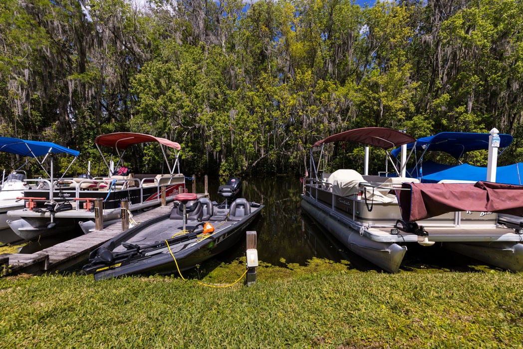 Holiday RV Park - 55+ RV Resort in Leesburg, Florida