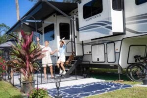 Ways to Stay | Blueway RV Park