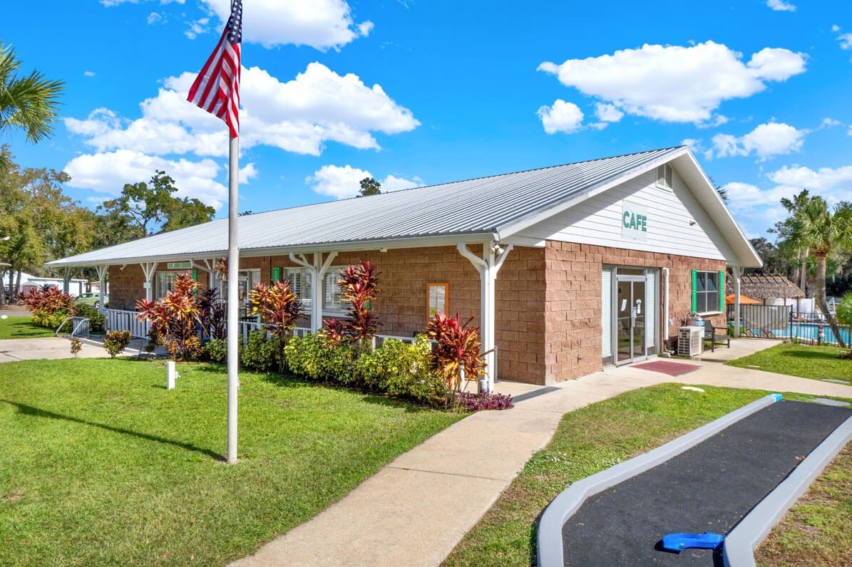 Amenities at Holiday RV Park | Leesburg, Florida