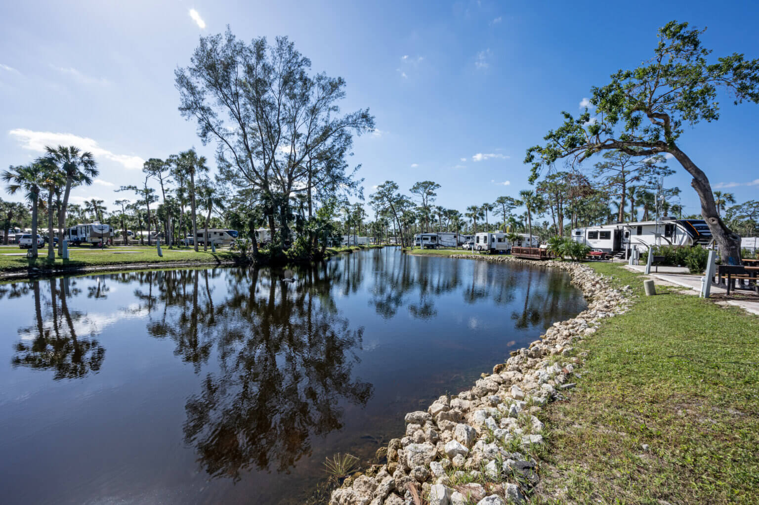 Blueway RV Park | Family Friendly Fort Myers RV Resort