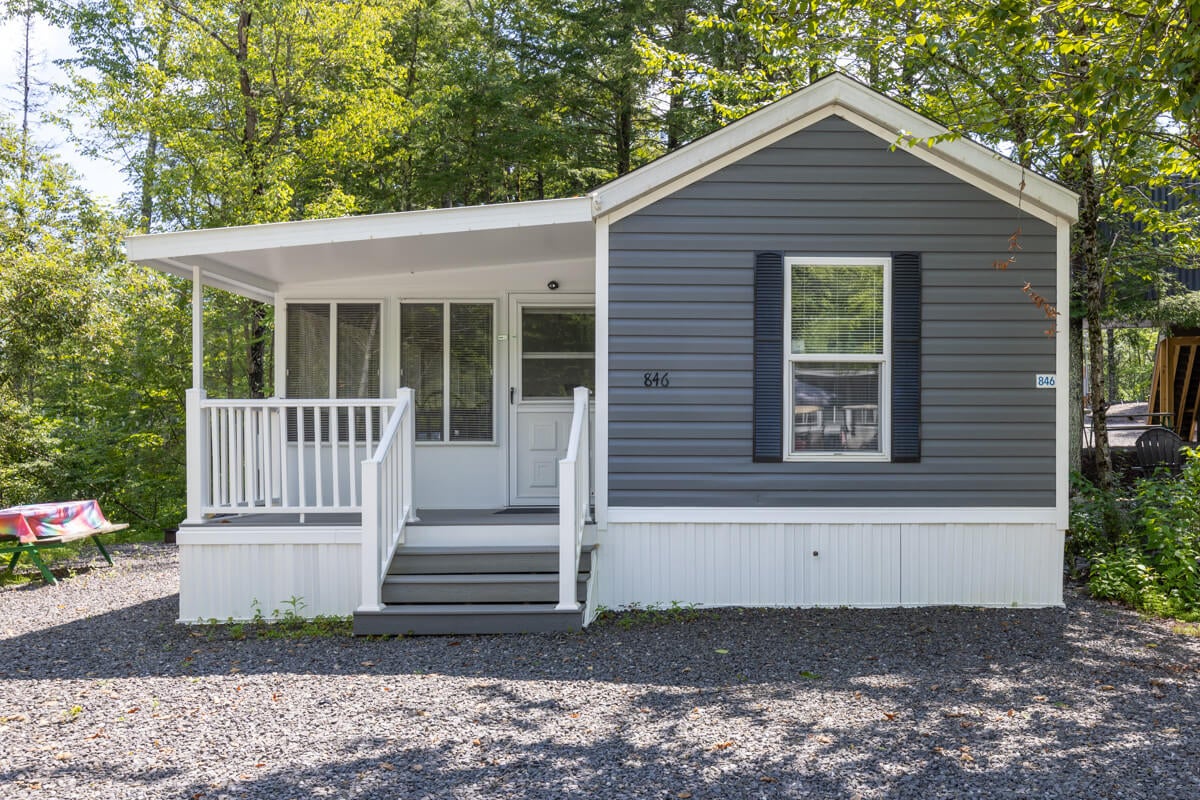 261 Point Sebago Road, Lot S0846 | Lake Cottage for Sale